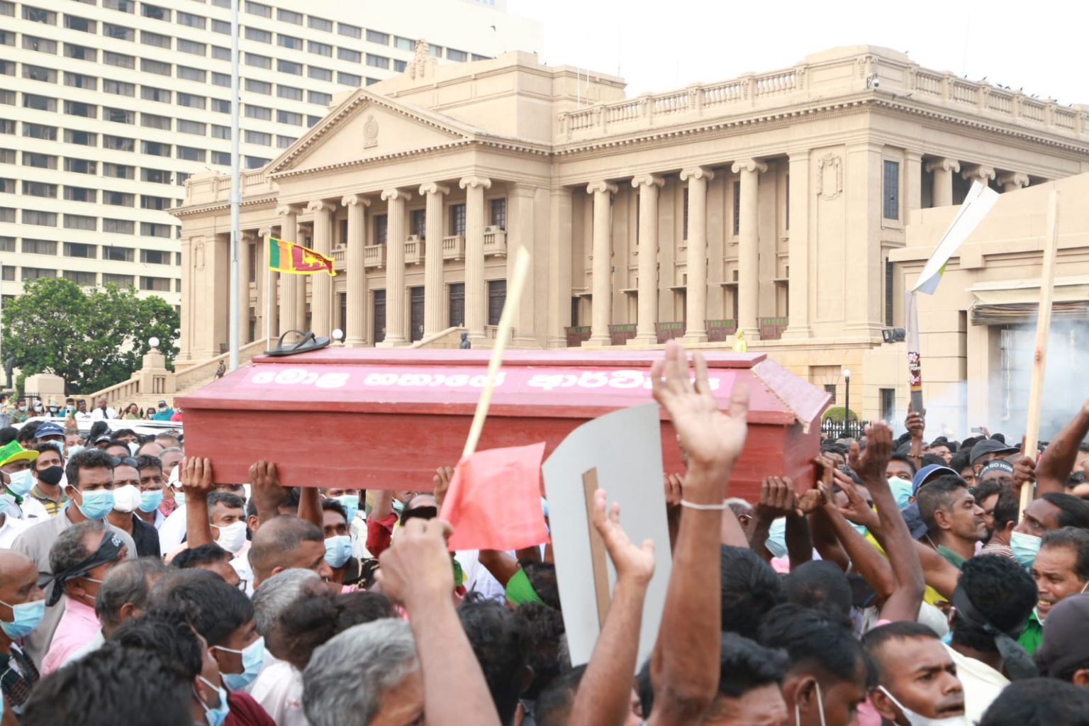 SJB stages a massive protest in Colombo - PHOTOS - LNW Lanka News Web