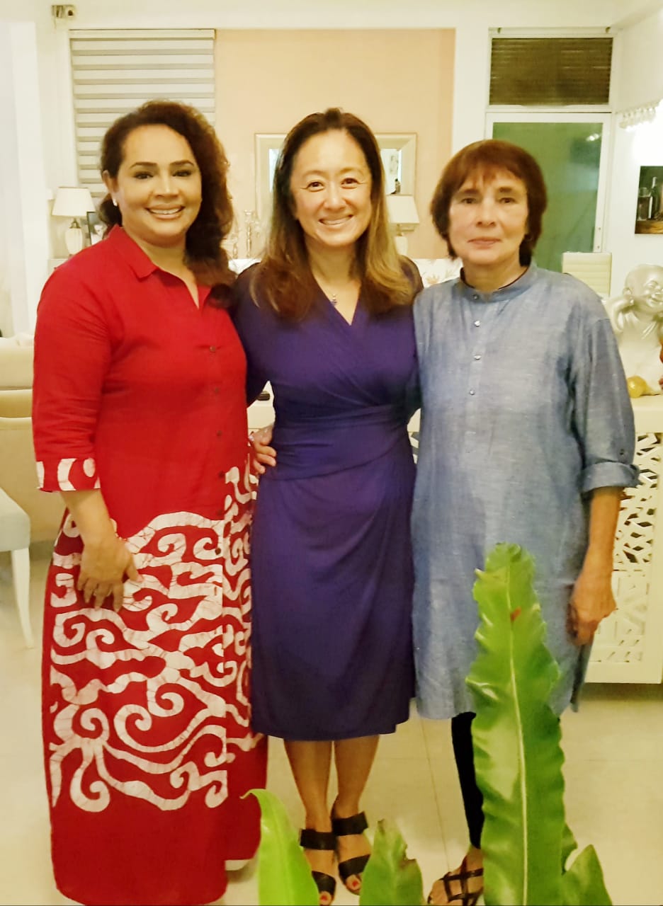 US Ambassador visits State Minister Diana Gamage - LNW Lanka News Web