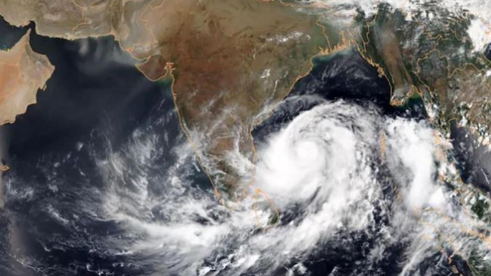 Cyclonic Storm Alert: Heavy Rainfall and Strong Winds Across Sri Lanka ...