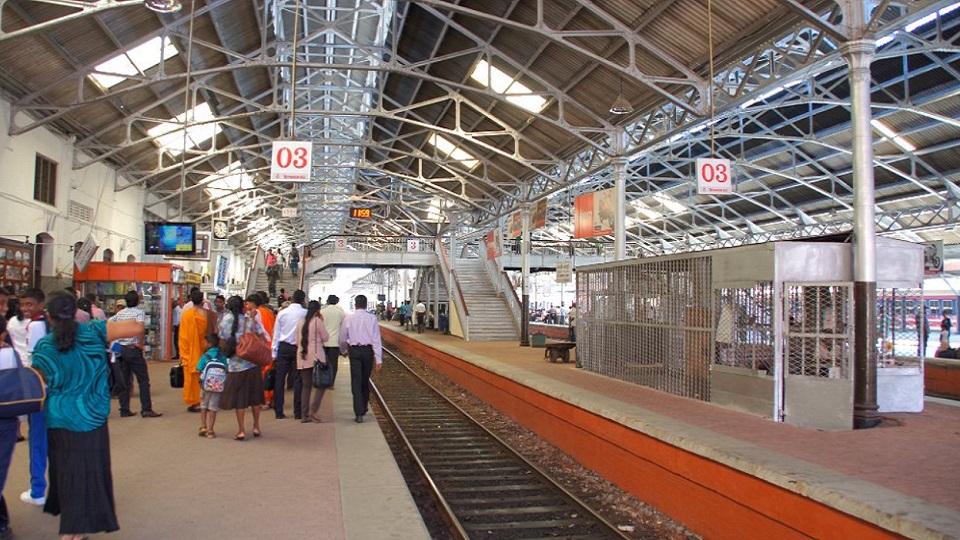 Colombo Fort Railway Station Introduces Digital Information Screens for ...