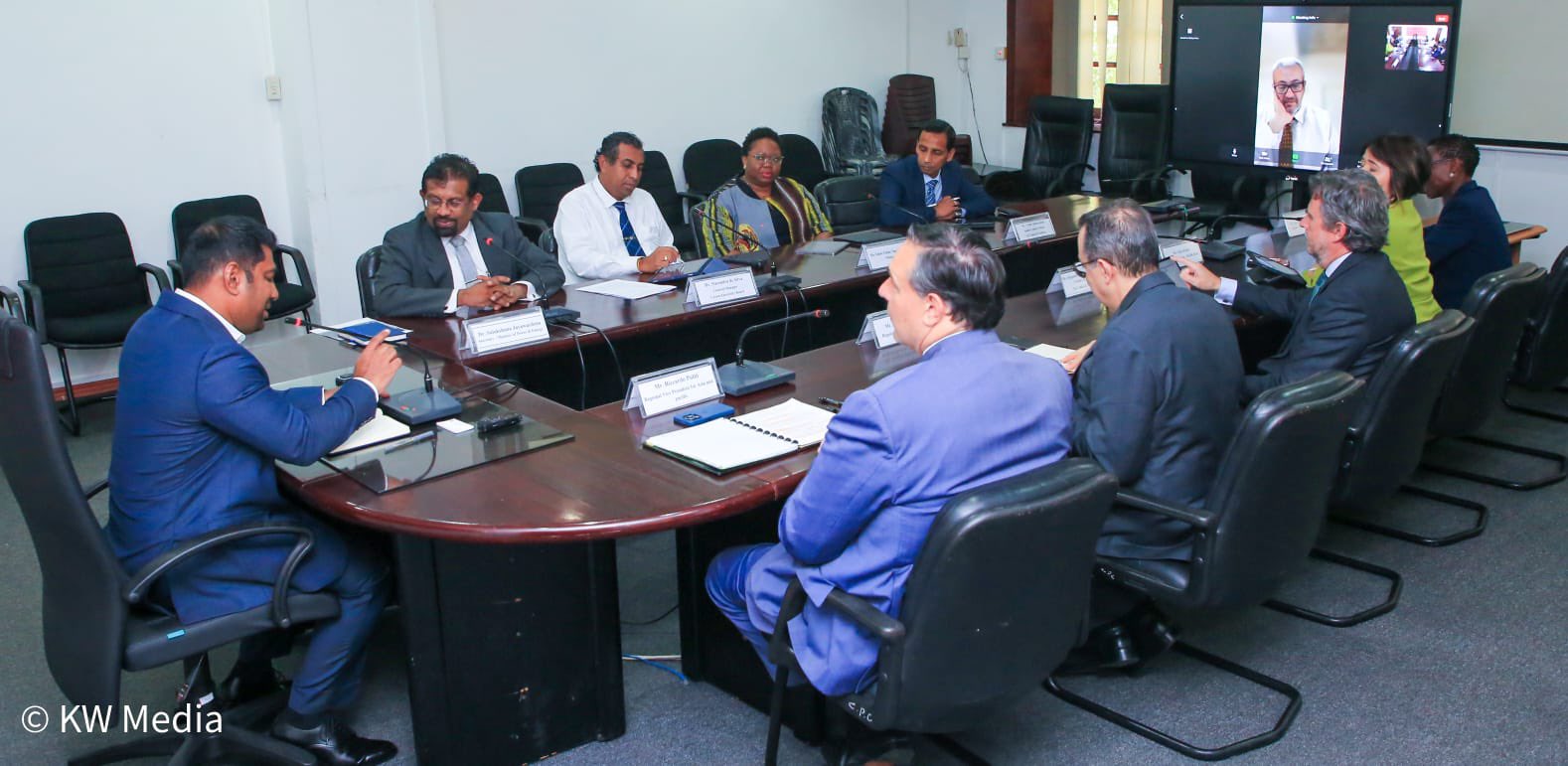 IFC and WB officials visit Sri Lanka to discuss renewable energy and ...