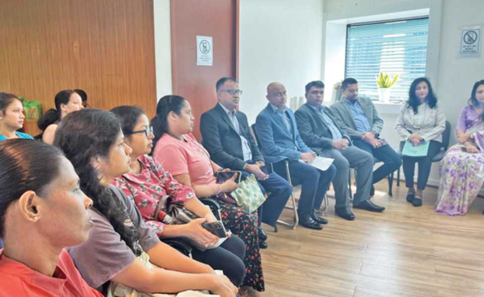 Sri Lankans financial literacy to be enhanced using govt. office ...