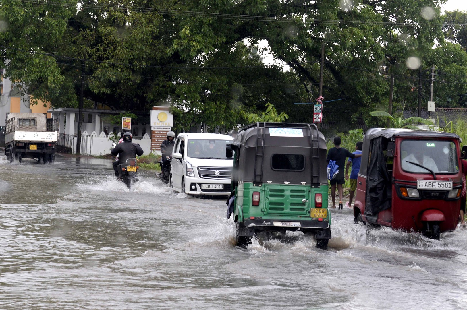 Combatting flooding in Colombo: Unauthorised constructions to be ...