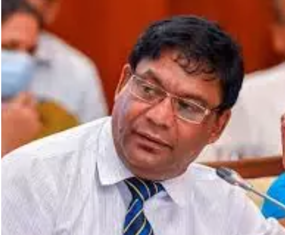 THE FORMER IMMIGRATION CONTROLLER WAS INFORMED ABOUT THE NONENFORCEMENT ...