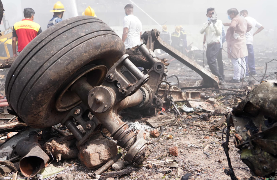 Tributes paid to the British people who are believed to be among the ...
